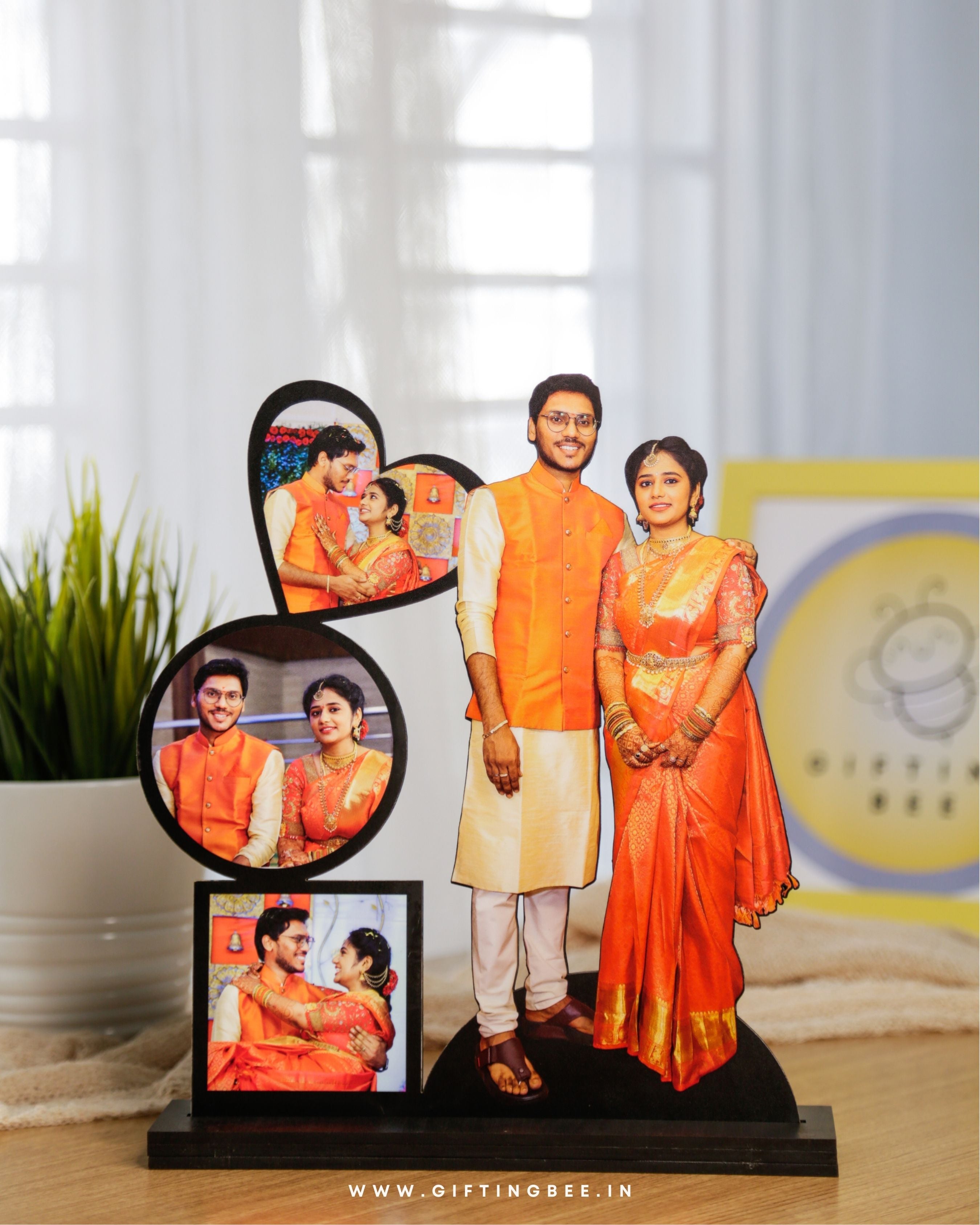 STANDEE CUTOUT – Gifting Bee